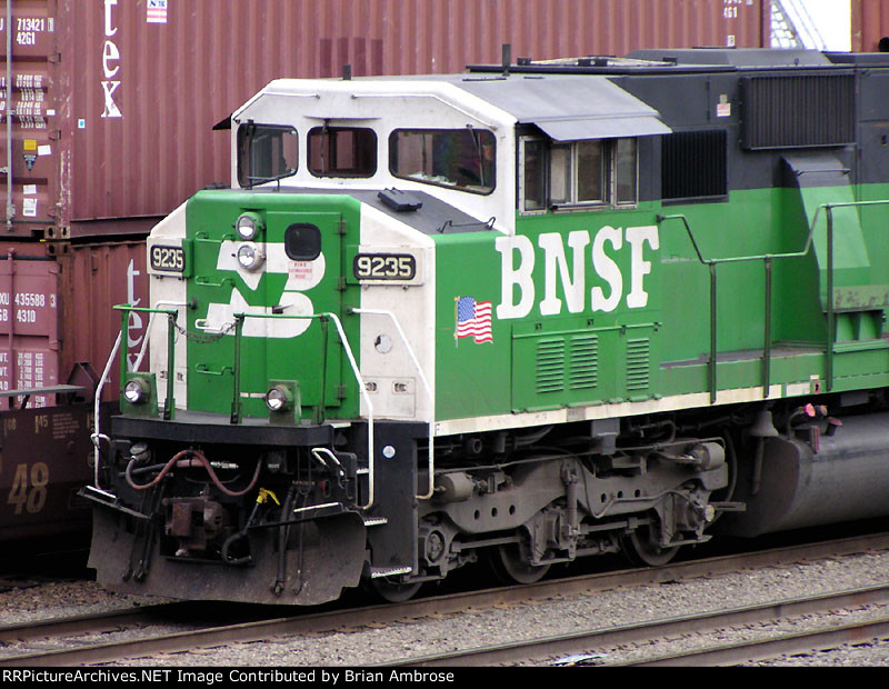 BNSF 9235